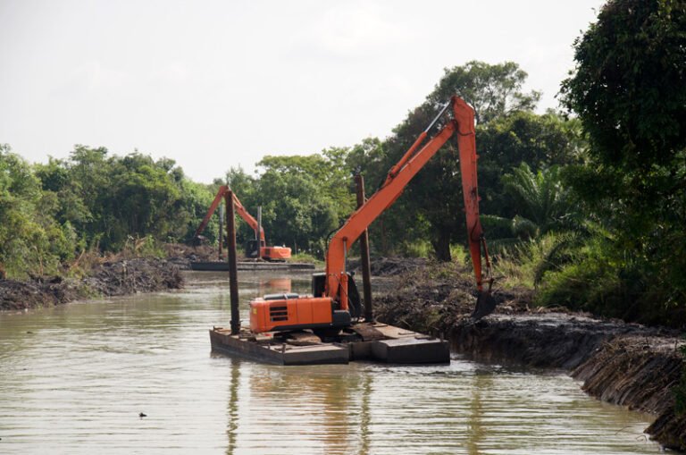 What is Dredging? Process, Uses, and Equipment - Kingda Pump